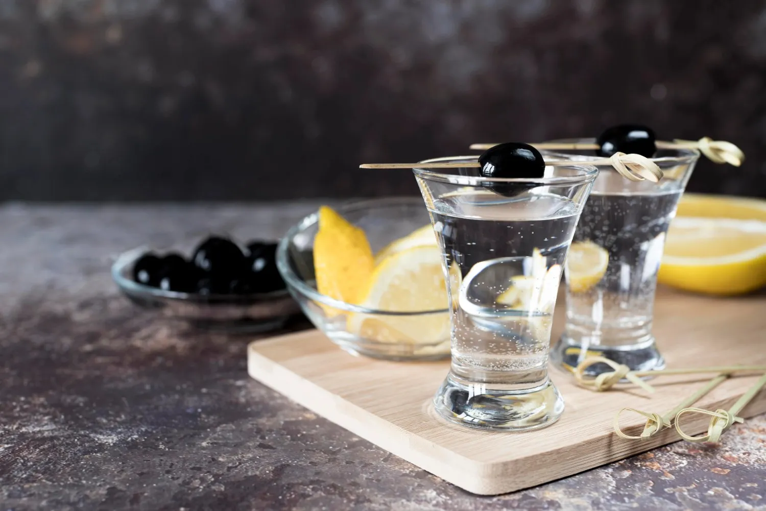 How Gin and Vodka Balance Bold and Gentle Flavors